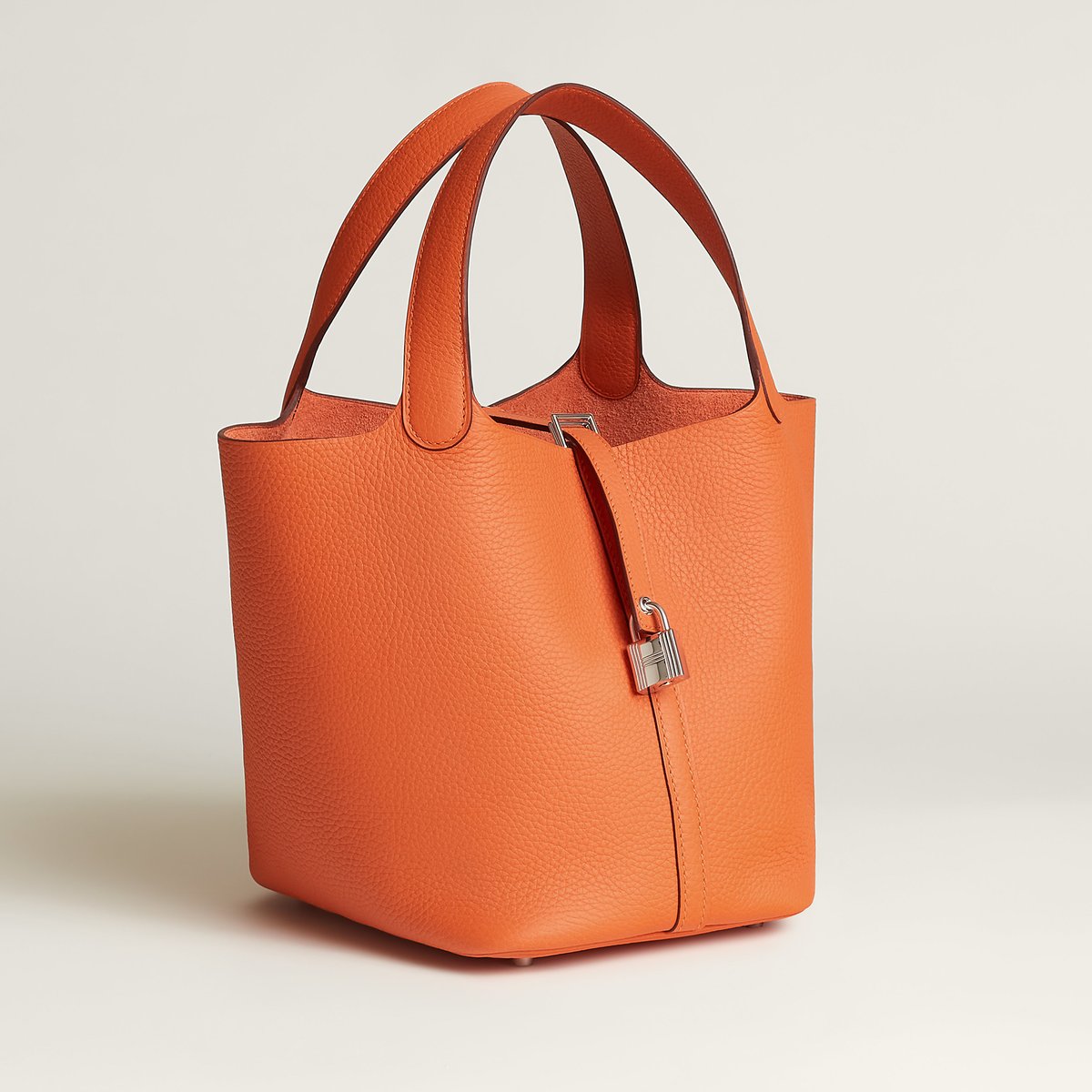 Hermès Picotin Lock 22 bag Orange Clemence Leather | BagUSeek