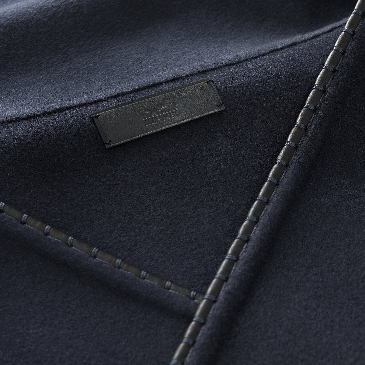 Hermès Passepoil Cuir scarf stole Bleu Caban | BagUSeek