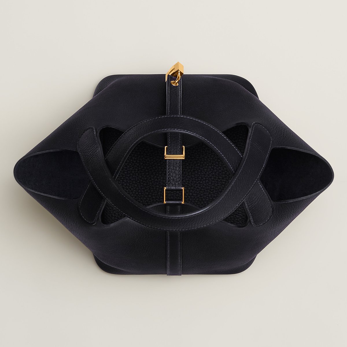 Hermès Picotin Lock 22 bag Caban Clemence Leather | BagUSeek