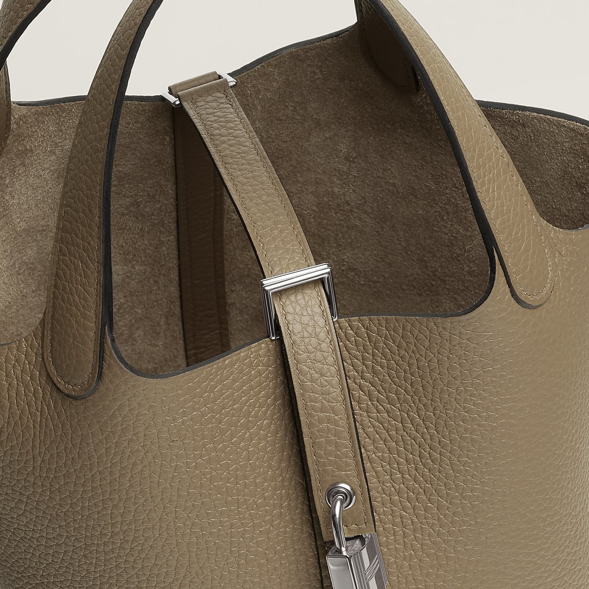Hermès Picotin Lock 18 bag Beige Marfa Clemence Leather | BagUSeek