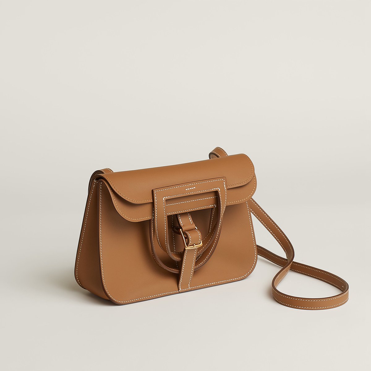 Hermès Halzan mini bag Gold/gold Swift Calfskin | BagUSeek