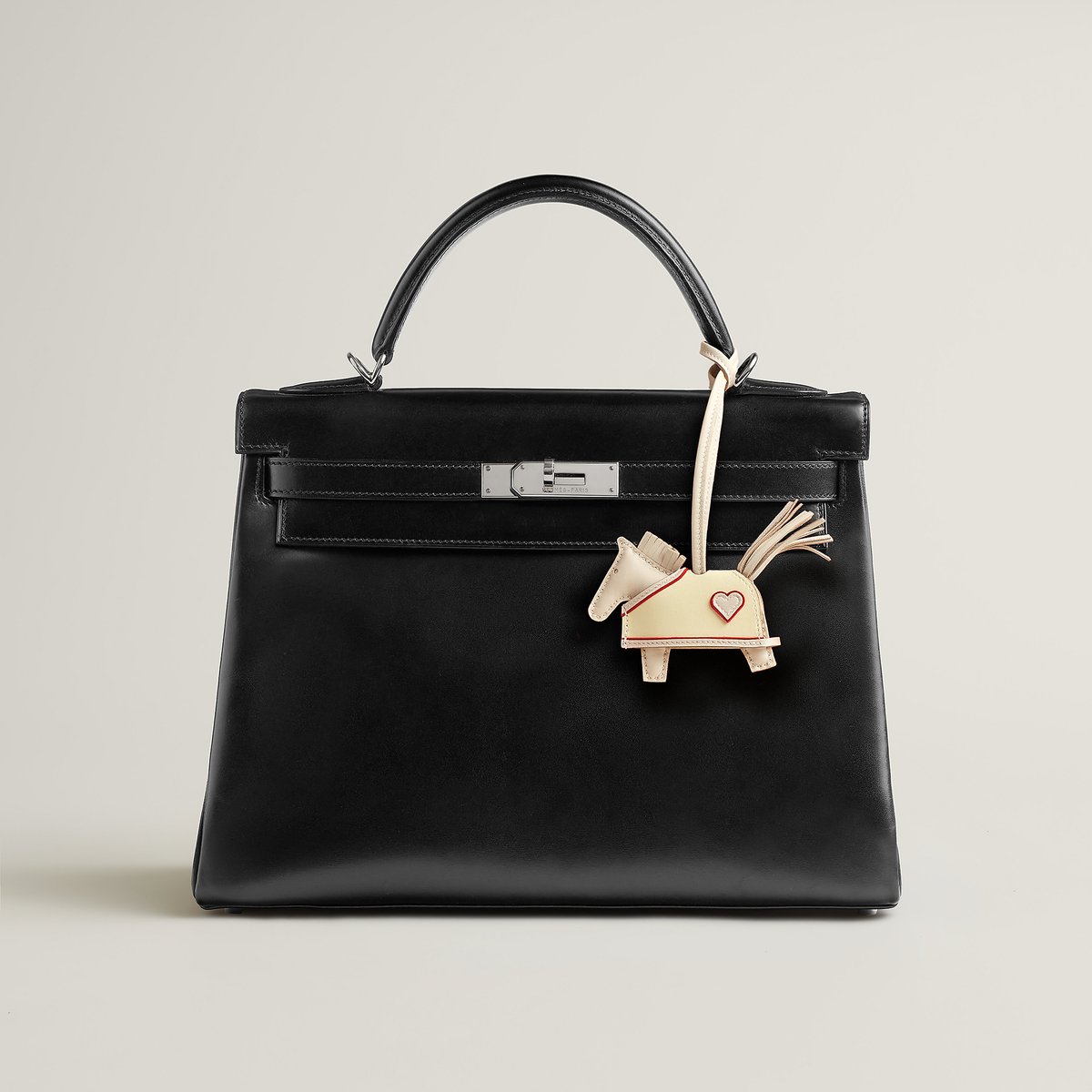 Hermès Rodeo Robeo Coeur PM charm Craie/craie/jaune Milton/rouge ...