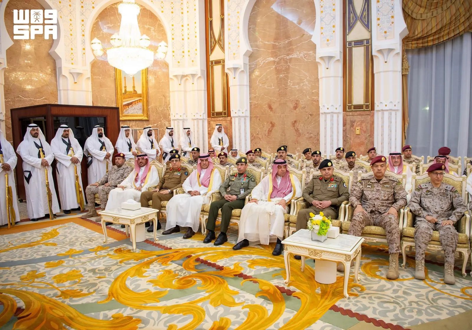 ولي العهد يستقبل المهنئين بعيد الأضحى بقصر منى ويؤكد اعتزاز القيادة ...