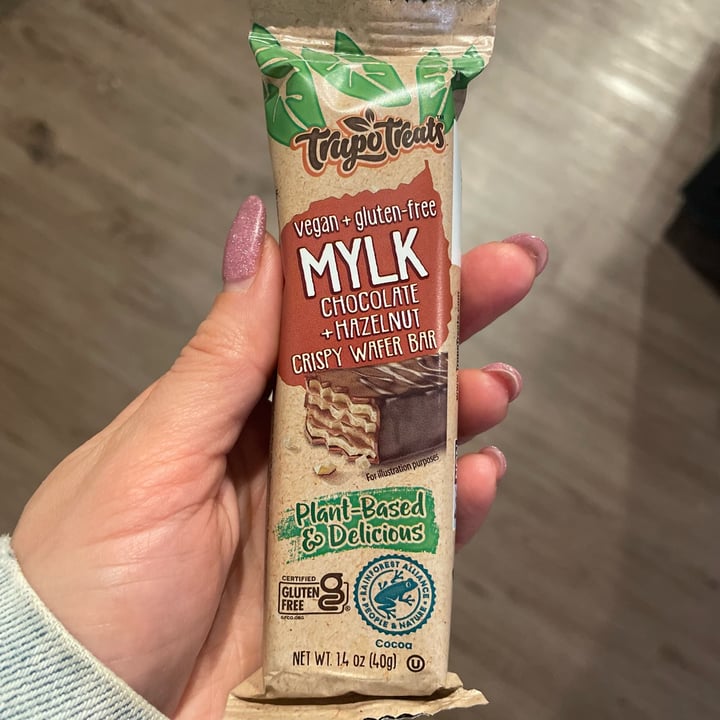 Trupo Treats Mylk Chocolate + Hazelnut Crispy Wafer Bar Review | abillion