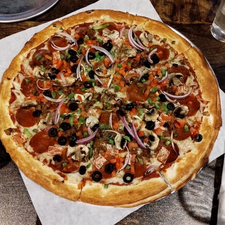 Pythagoras Sugar Land, United States Supreme Alien Pizza Review | abillion
