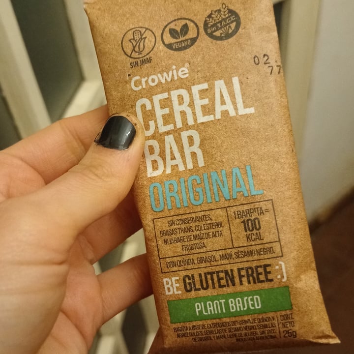 Crowie cereal Bar Original Review | abillion