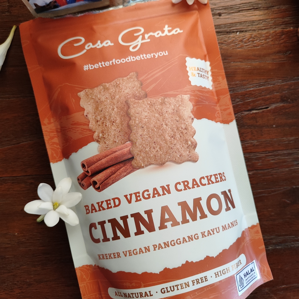 Cinnamon Baked Vegan Crackers from Casa Grata - Vegan Product Reviews ...