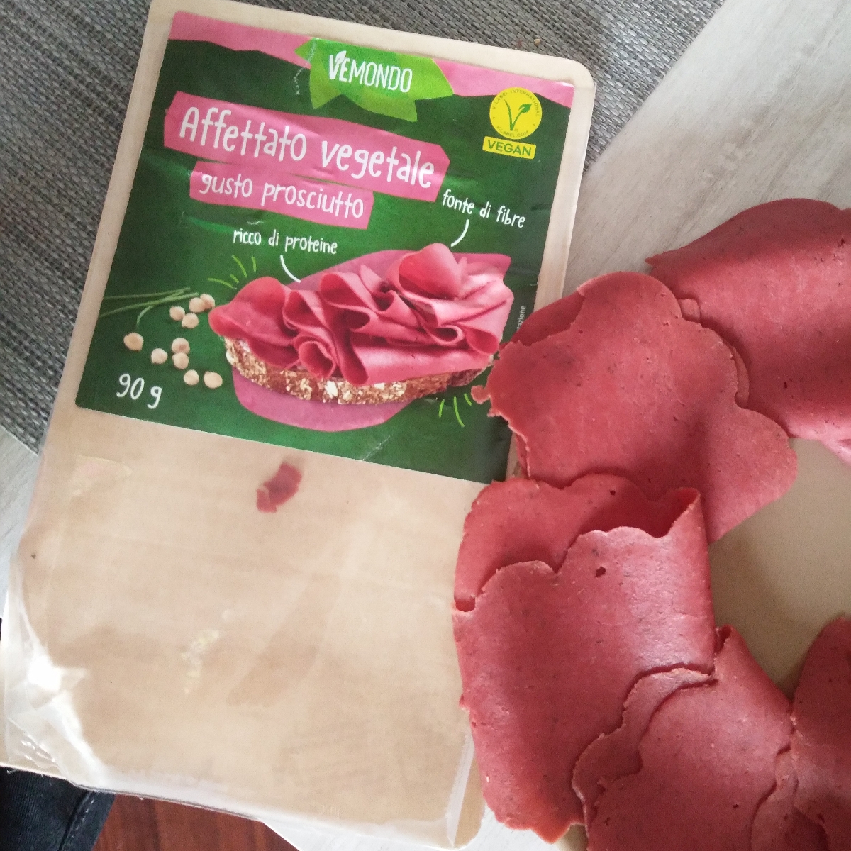 Affettato Vegetale Gusto Prosciutto from Vemondo - Vegan Product ...