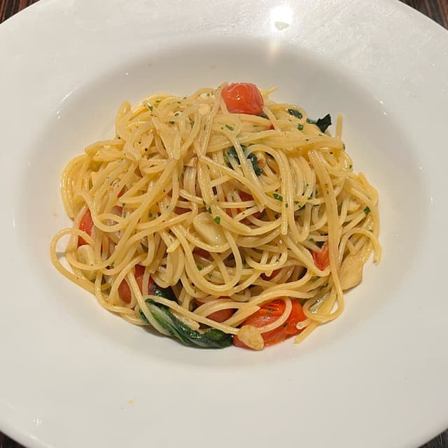 Customised spaghetti alio olio at Pizzeria Pappagone, London - Vegan ...
