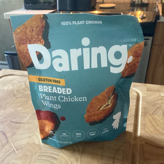 Breaded plant chicken wings from Daring - Vegan Product Reviews ...