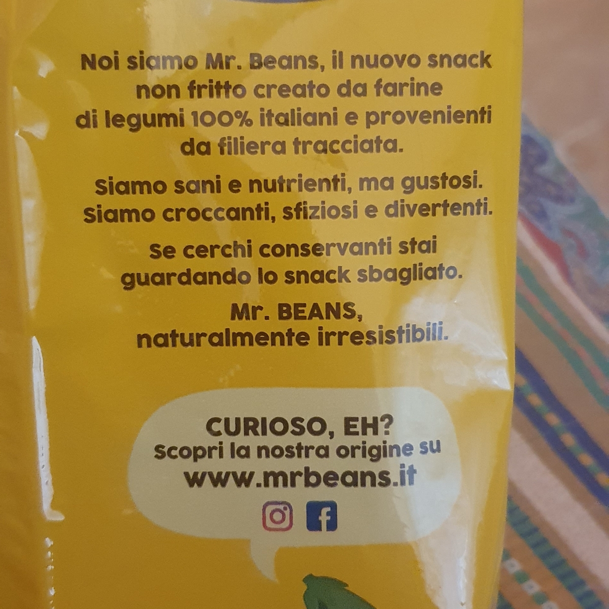 snack a base di legumi classic from Mr. Beans - Vegan Product Reviews ...