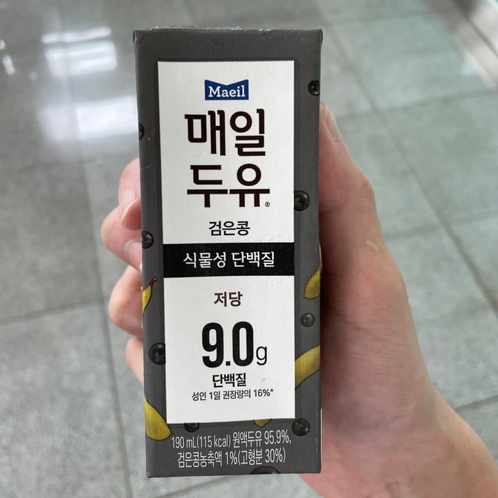 Maeil Soy Milk Black Bean Review | abillion