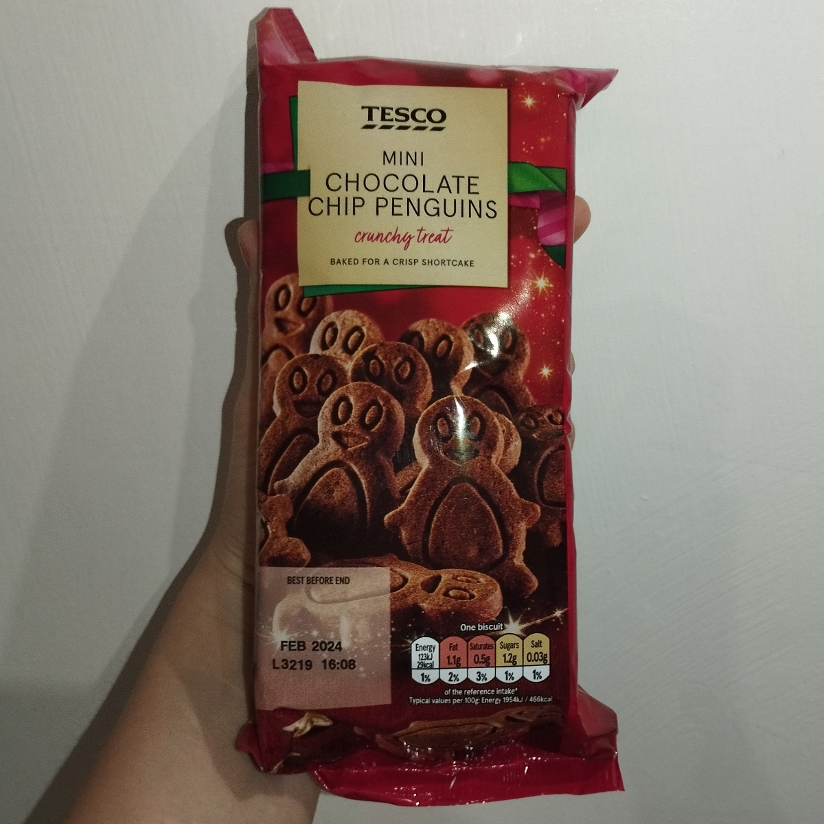 Tesco Mini chocolate chip penguins Reviews | abillion