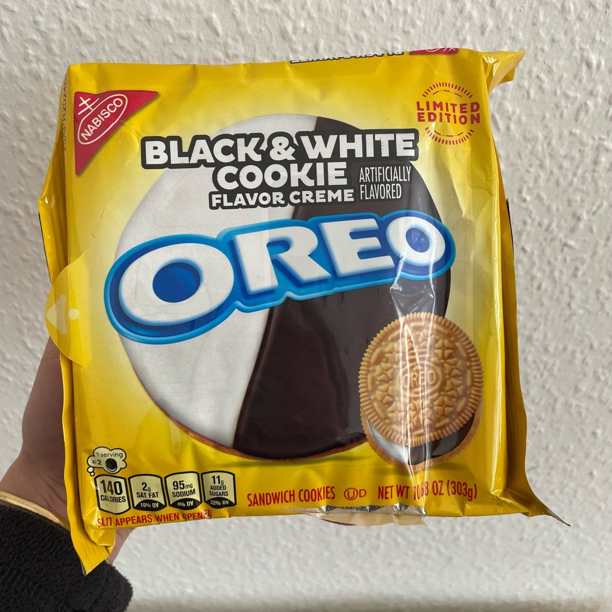 Black & White Cookie Oreo from Oreo - Vegan Product Reviews & Ratings ...