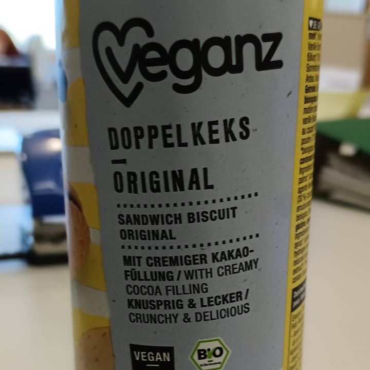Veganz Doppelkeks Original (Biscuit Sandwiches) Review | abillion