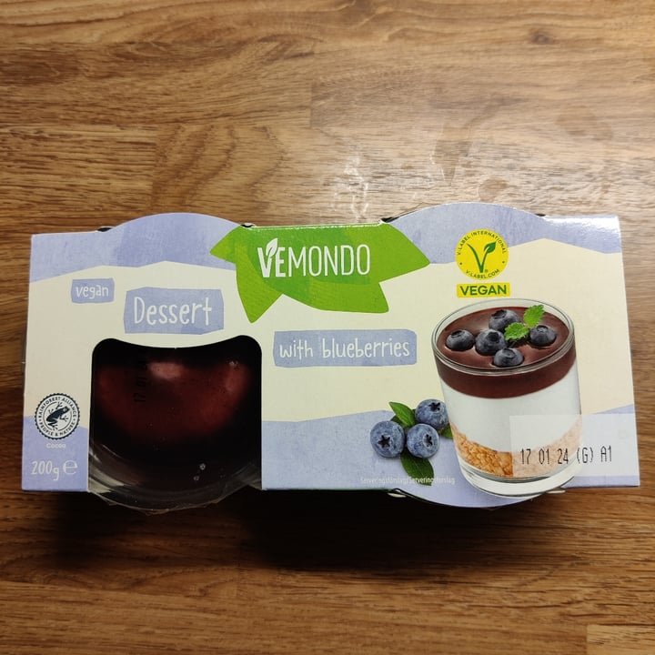 Vemondo vegan dessert with blueberries Review | abillion