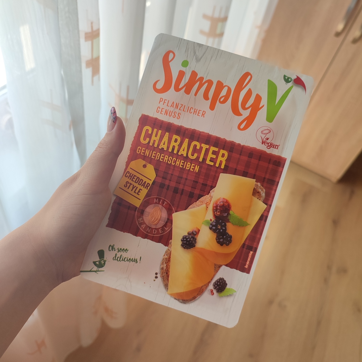 Character Genießscheiben Cheddar Style Mandel from Simply V - Vegan ...