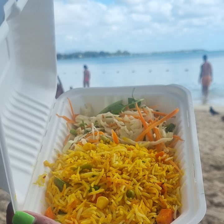 Le BluVital Fast food Snack Trou-aux-Biches, Mauritius Veg fried rice ...