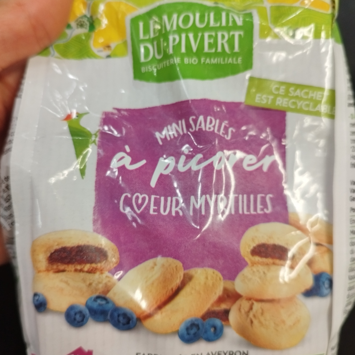 mini sablés coeur myrtille from Le Moulin Du Pivert - Vegan Product ...