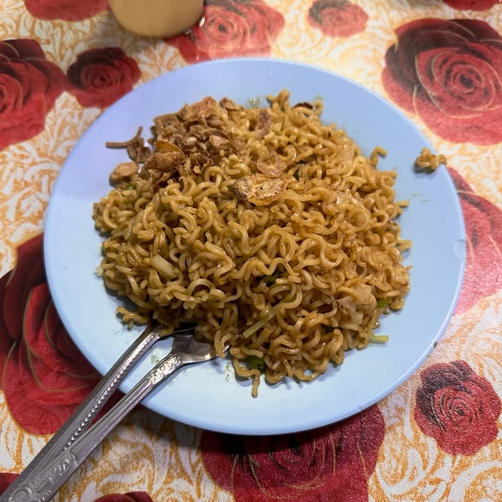 KSB Nur (Lebuh Pantai) George Town, Malaysia Maggi Goreng Vegetarian ...