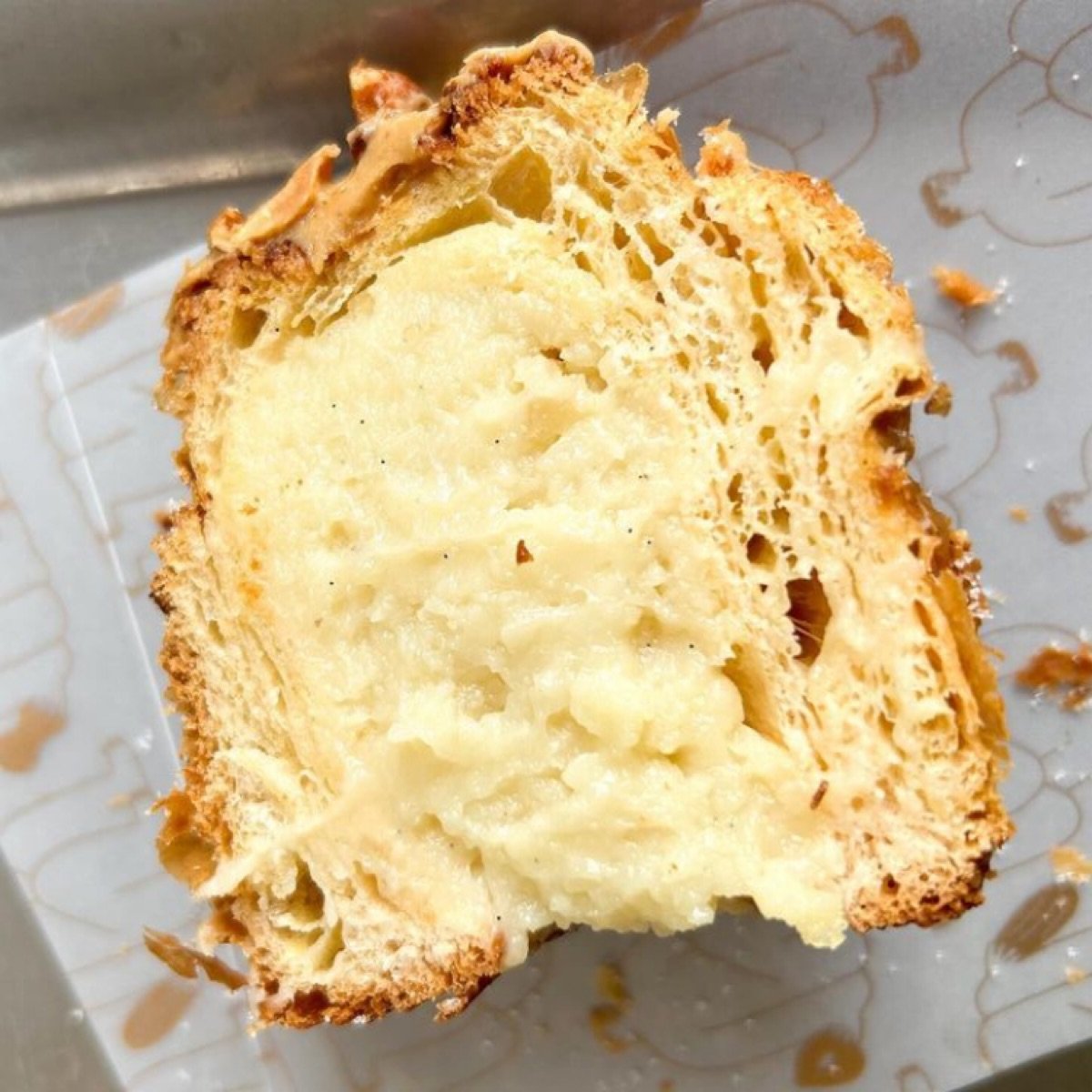 BUDDY BUDDY Rue des Drapiers 10, 1050 Brussels, Belgium Vanilla Cruffin Review | abillion