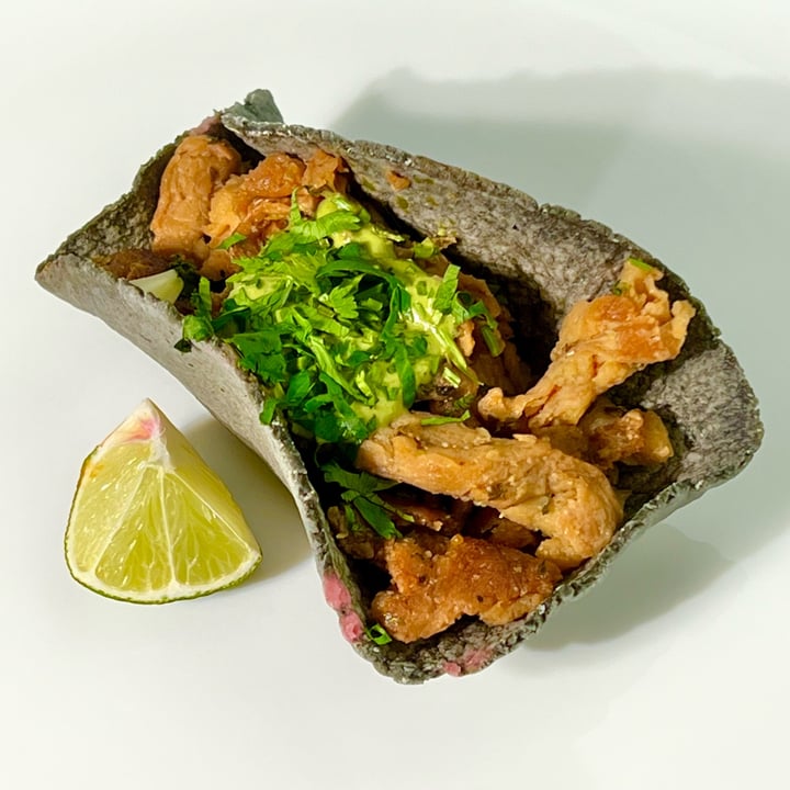 Mis Tacones Vernon, United States Pollo Soy Curls Taco Review | abillion