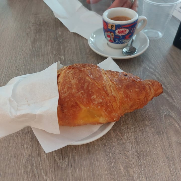 Bar Ettore Locri, Italy Cornetto Review | abillion