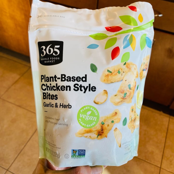 365 Whole Foods Market Plant-Based Chicken Style Bites Garlic & Herb ...