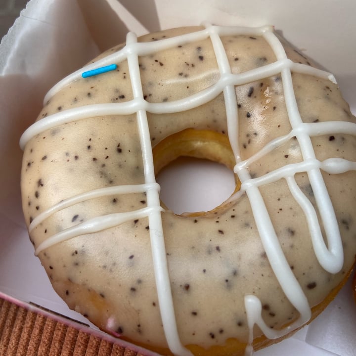 Dunkin' Donuts Wassenaar, Netherlands Vegan French Vanilla Review ...