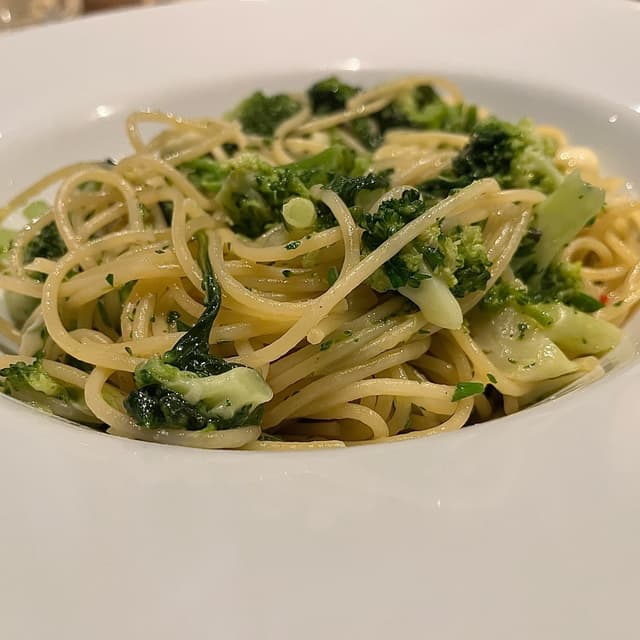 Customised spaghetti alio olio at Pizzeria Pappagone, London - Vegan ...