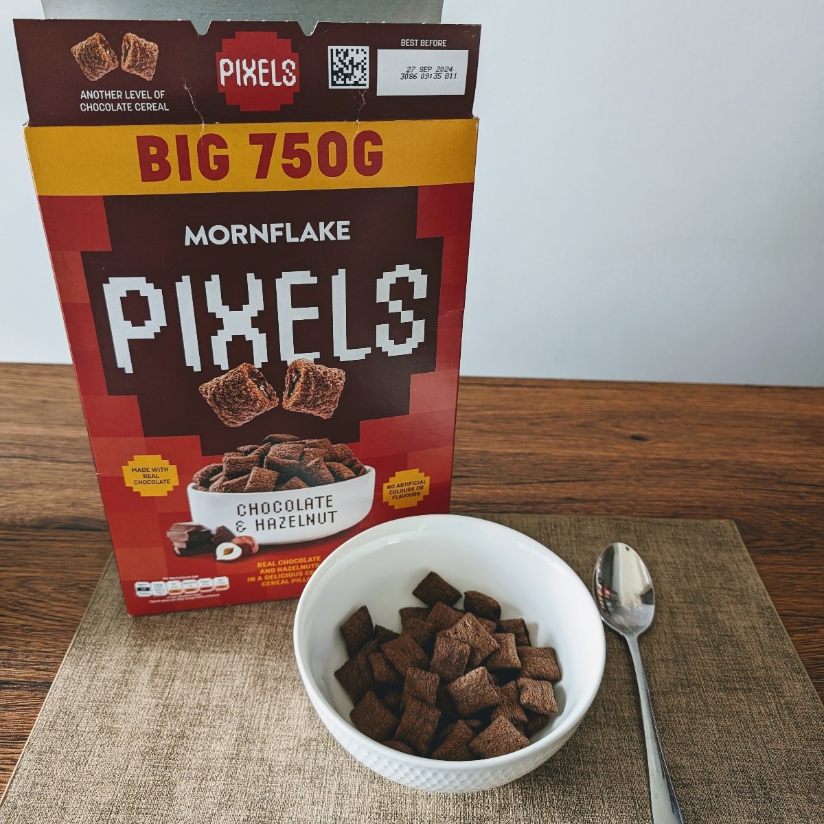 Mornflake - Pixels - Chocolate & Hazelnut Review | abillion