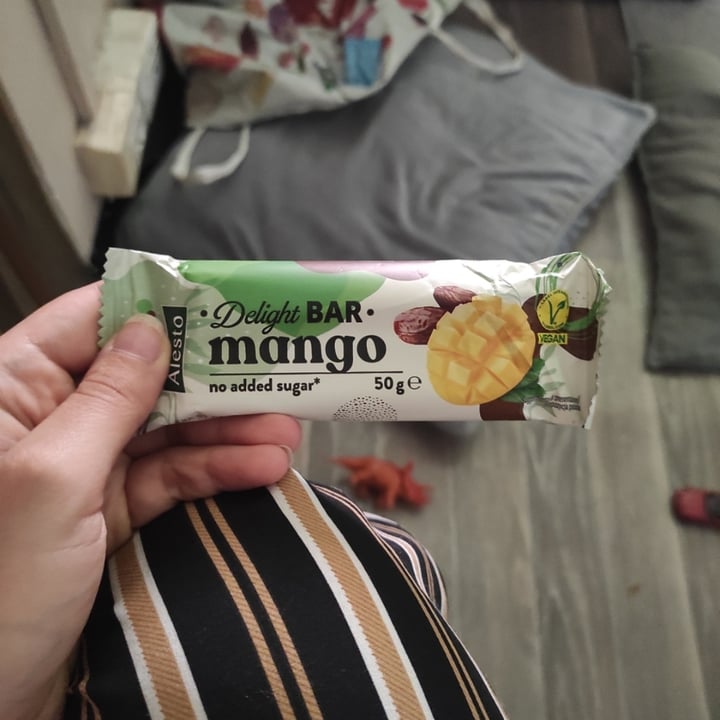 Alesto Delight bar with Mango Review | abillion