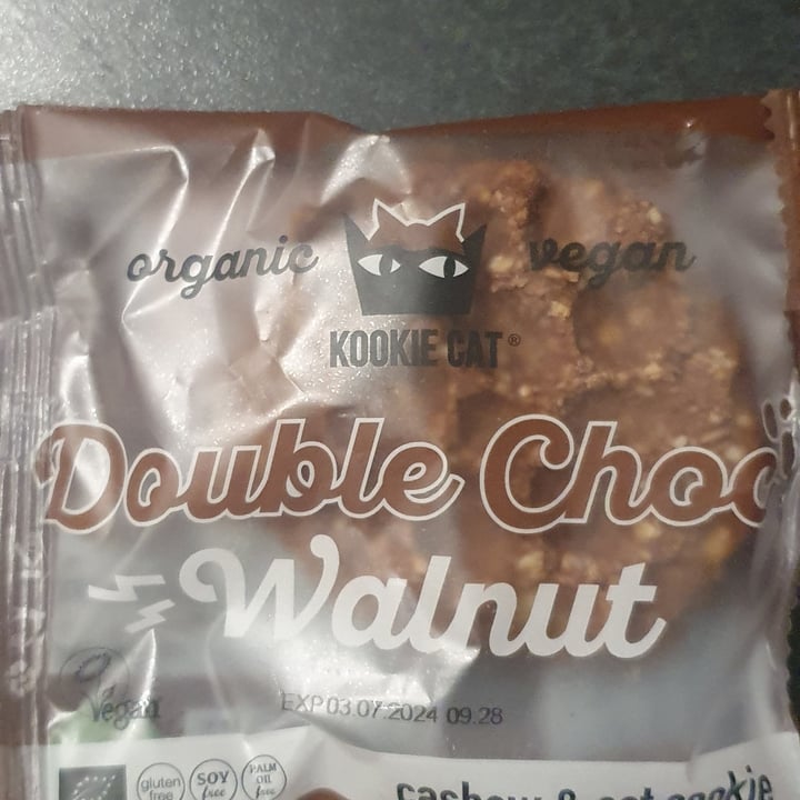 Kookie cat Double Choc Walnut Review | abillion