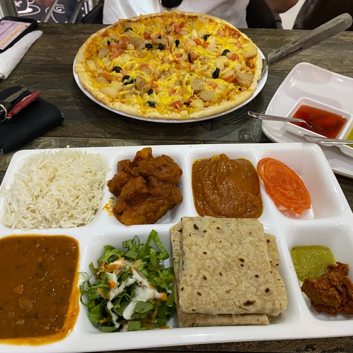 Pure Veg Express Quatre Bornes, Mauritius Veg Thali Review | abillion