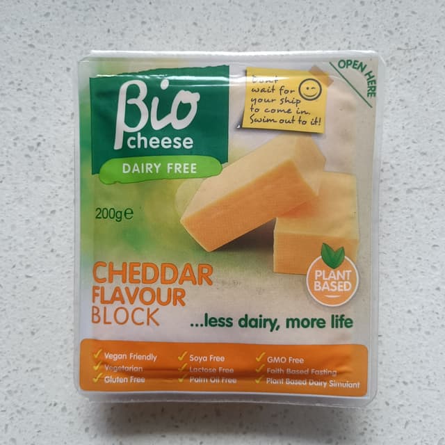 Cheddar Flavour Block from Bio Cheese - Vegan Product Reviews & Ratings ...