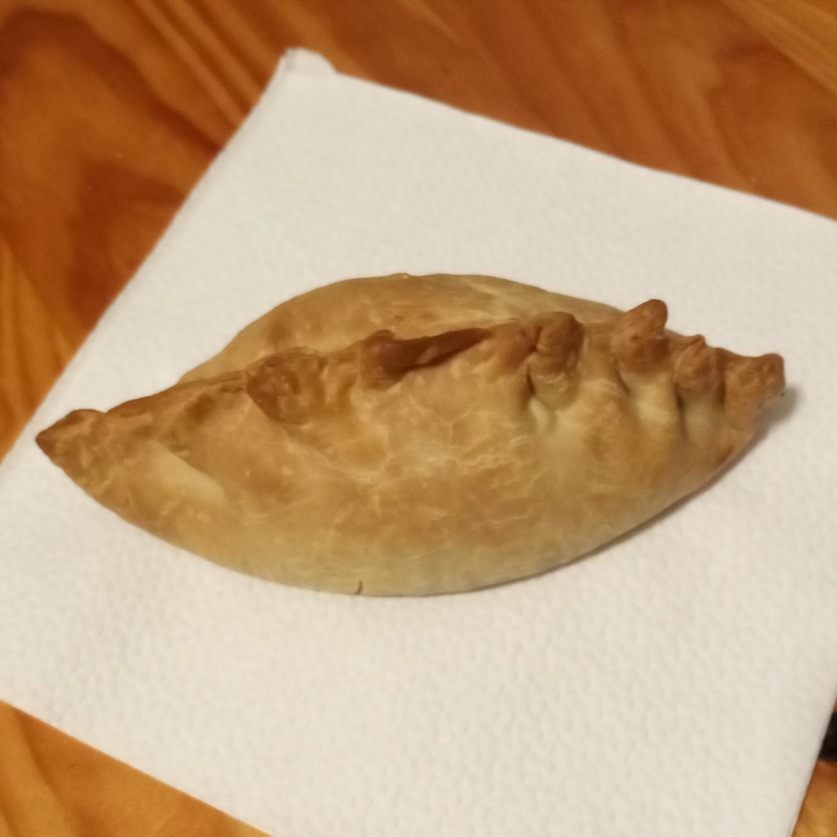 Empanada de coliflor y salsa barbacoa at LA LOBA healthy food take away ...