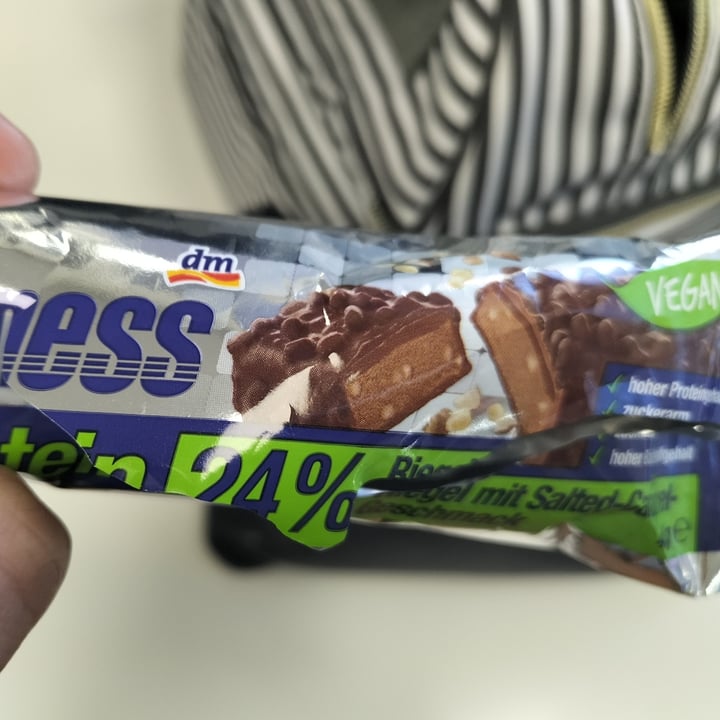 Dm Sportness Protein 24% Riegel - Salted Caramel Geschmack Review ...