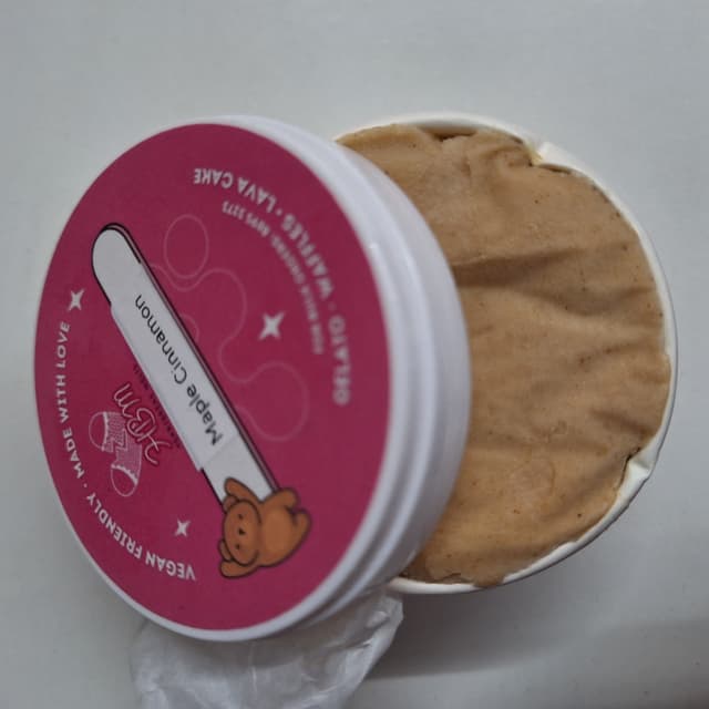 Maple Cinnamon at Heartbreak Melts Ice Cream Cafe - Review by ...