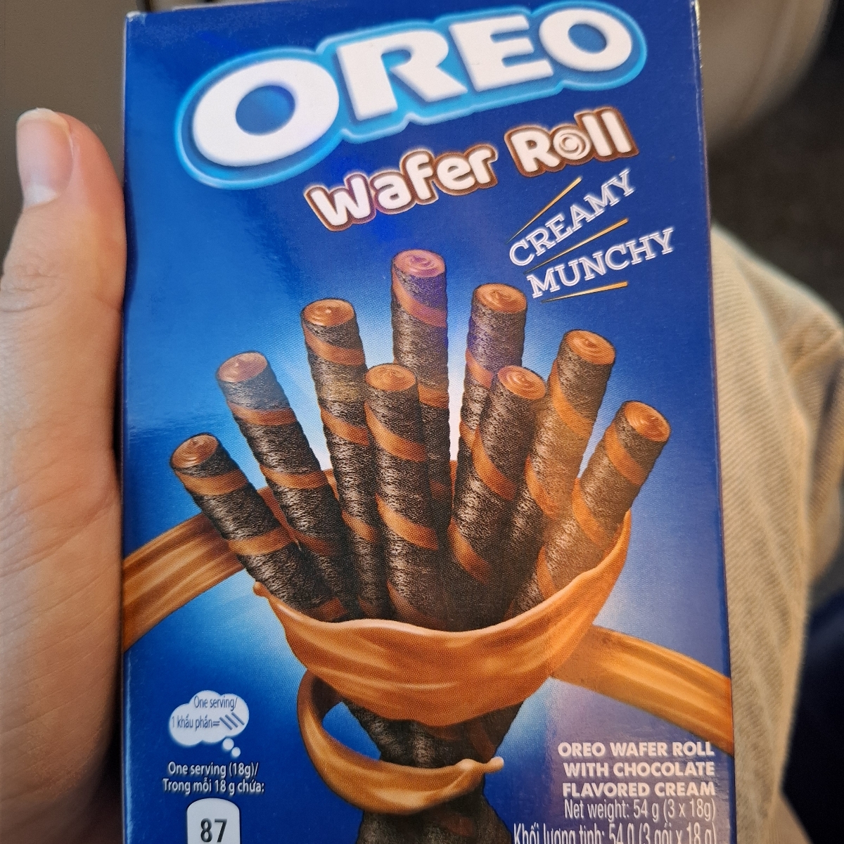 wafer roll creamy munchy chocolate from Oreo - Vegan Product Reviews ...