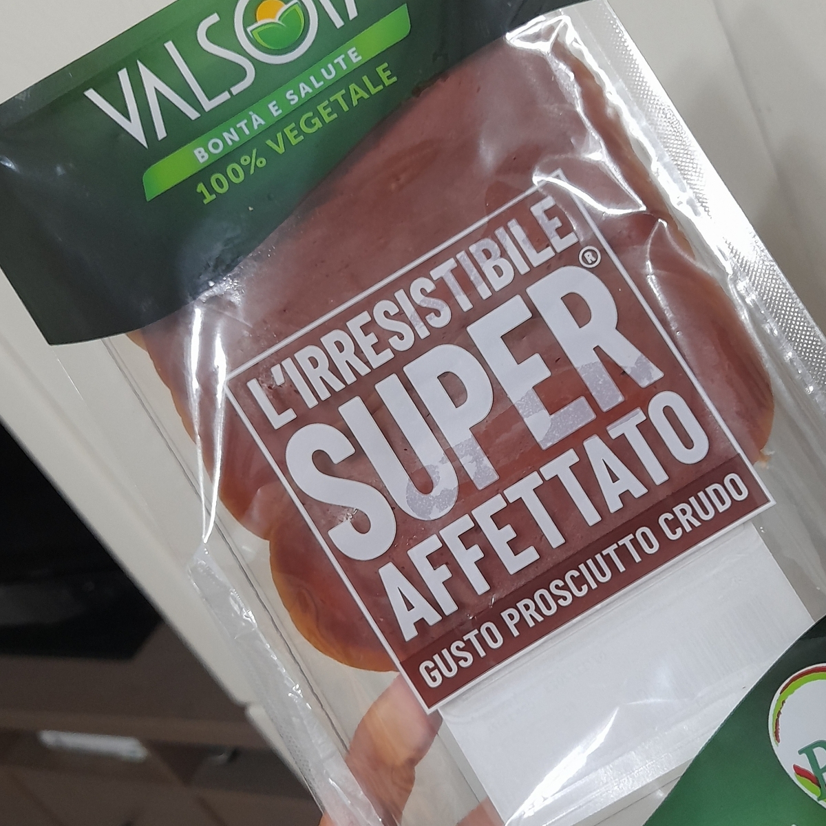 affettato prosciutto crudo from Valsoia - Vegan Product Reviews ...