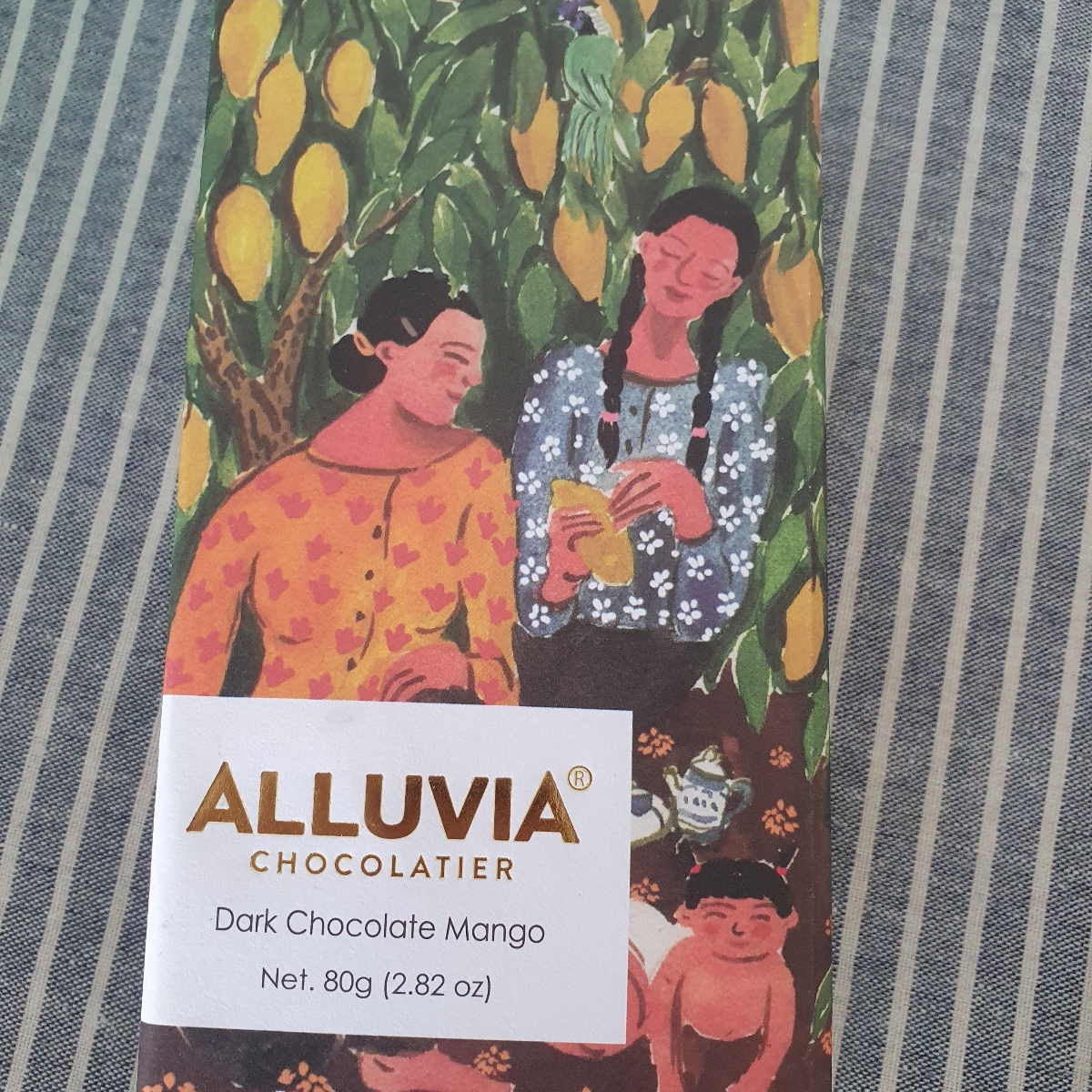 Mango Dark Chocolate from Alluvia - Vegan Product Reviews & Ratings ...