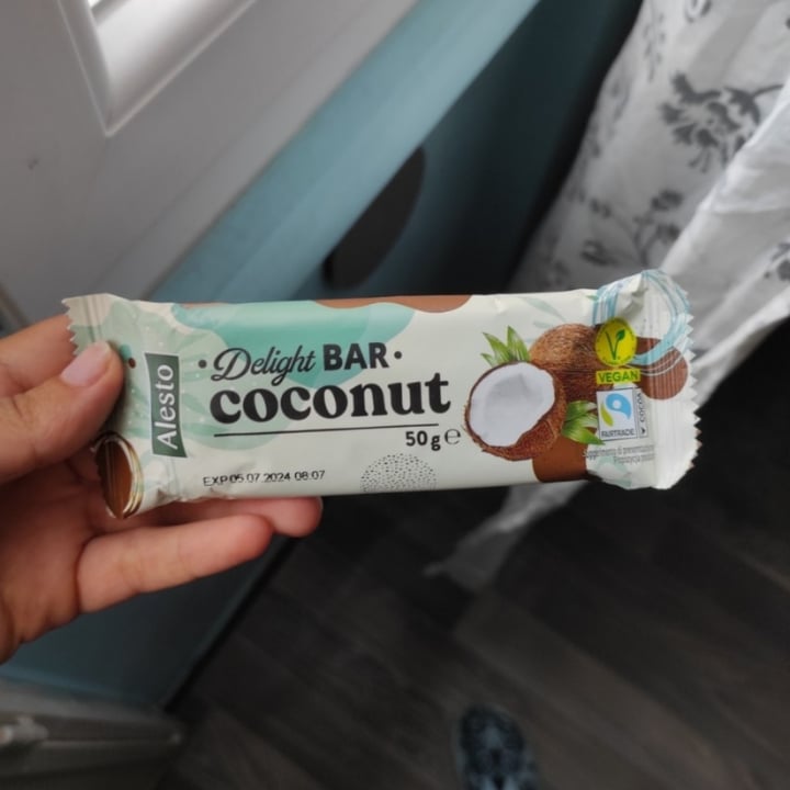 Alesto coconut delight bar Review | abillion