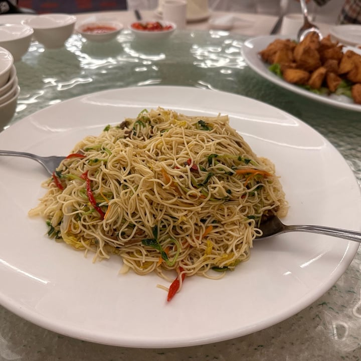 Sarawak Club Taman Budaya, Kuching, Malaysia Fried Wangti Noodle with ...