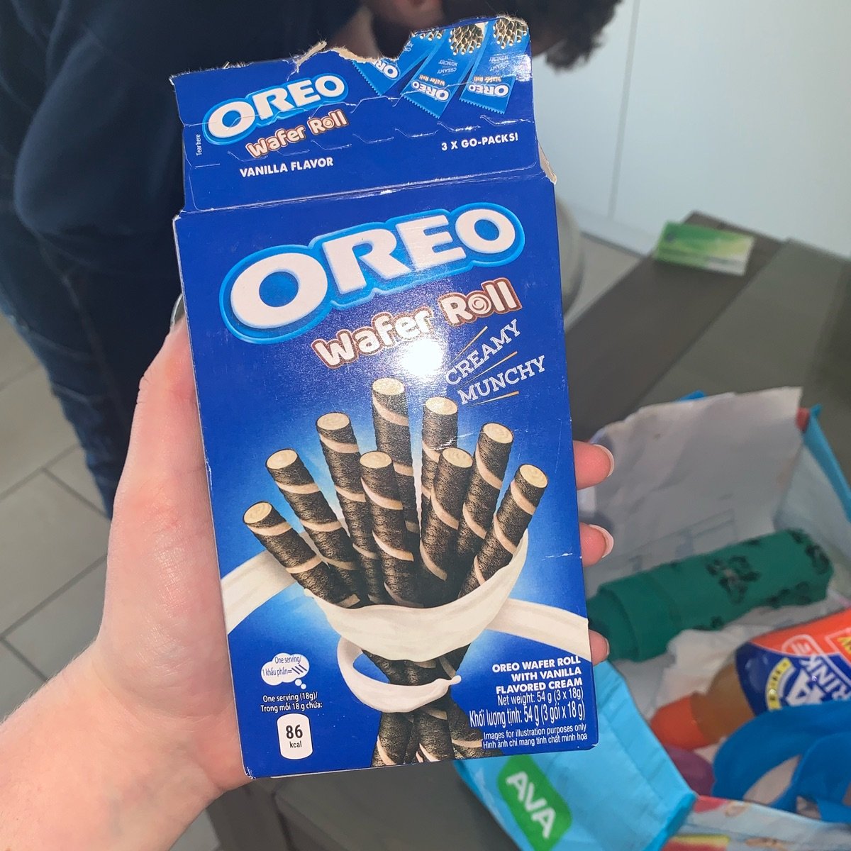 Wafer Roll Creamy Munchy Vanilla from Oreo - Vegan Product Reviews ...