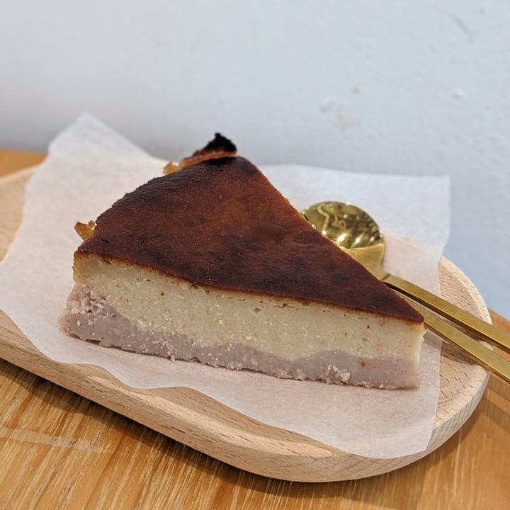 Lilac Oak Museum, Singapore Taro Basque Cheesecake Review | abillion