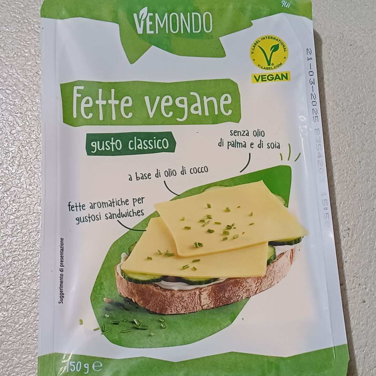 formaggio a fette classico from Vemondo - Vegan Product Reviews ...