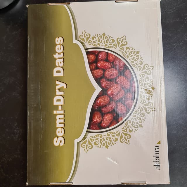 Semi-Dry Dates Barhee from Aldahra - Vegan Product Reviews & Ratings ...
