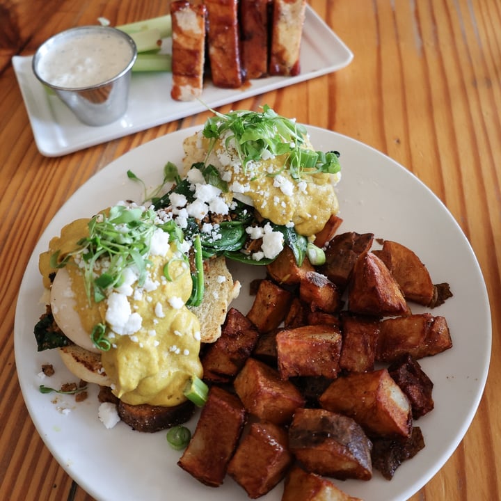 Cleveland Vegan Lakewood, United States southwest Benedict plate Review ...