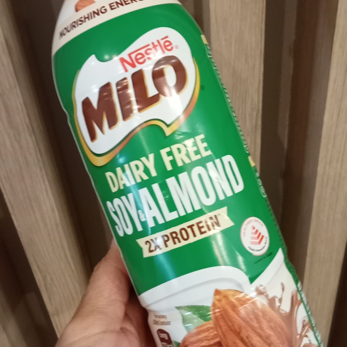 Daiiry-free Soy Almond Milo from Nestlé - Vegan Product Reviews ...