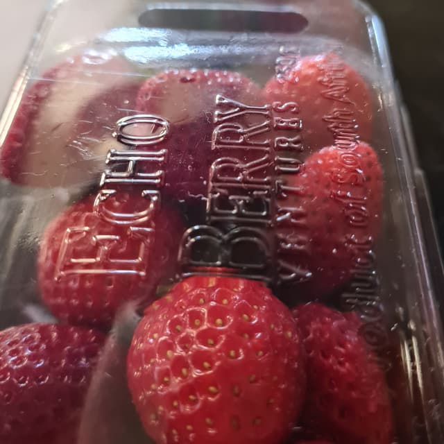 Strawberries from Echo berry - Vegan Product Reviews & Ratings | abillion